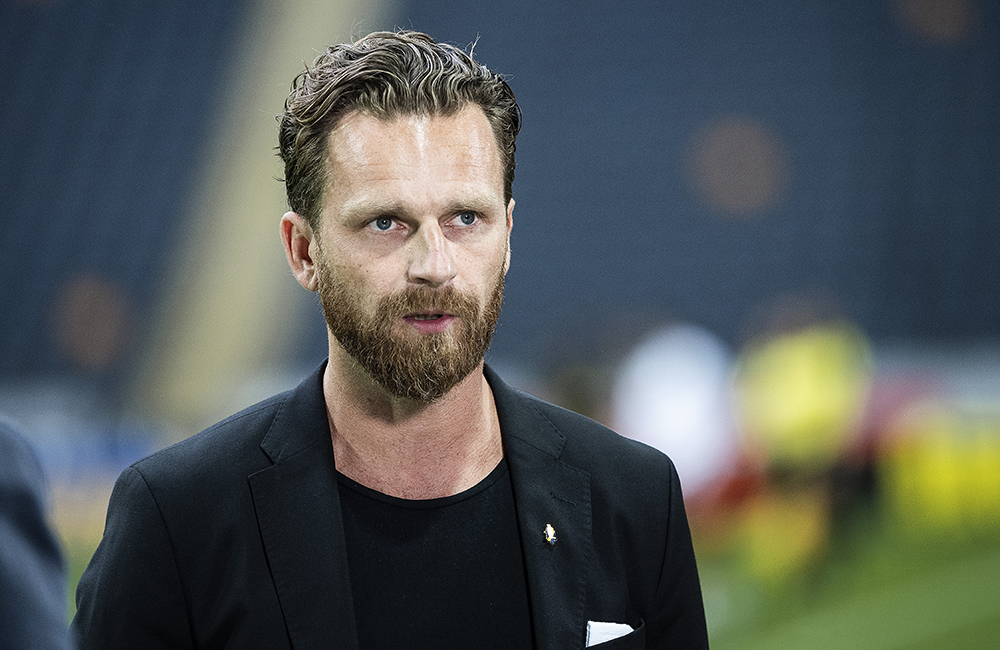 Grzelak vill inte fastna vid 3-5-2-formationen: ”Har en längre vision ...